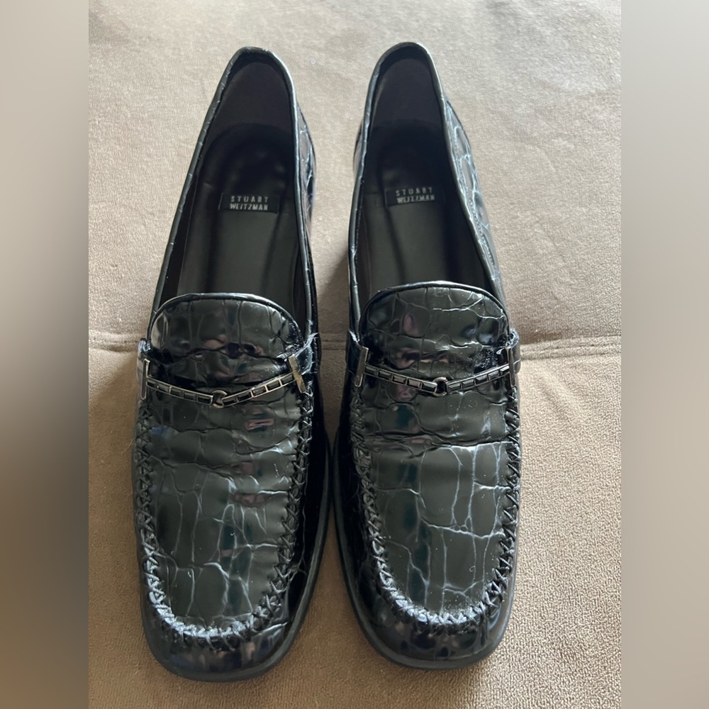 Staurt Weitzman Patent Crocodile Leather Loafers - Gem